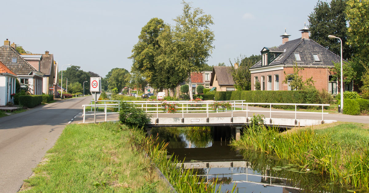 De Knipe helpt - Dorpskrant De Knipe - De Compagnon